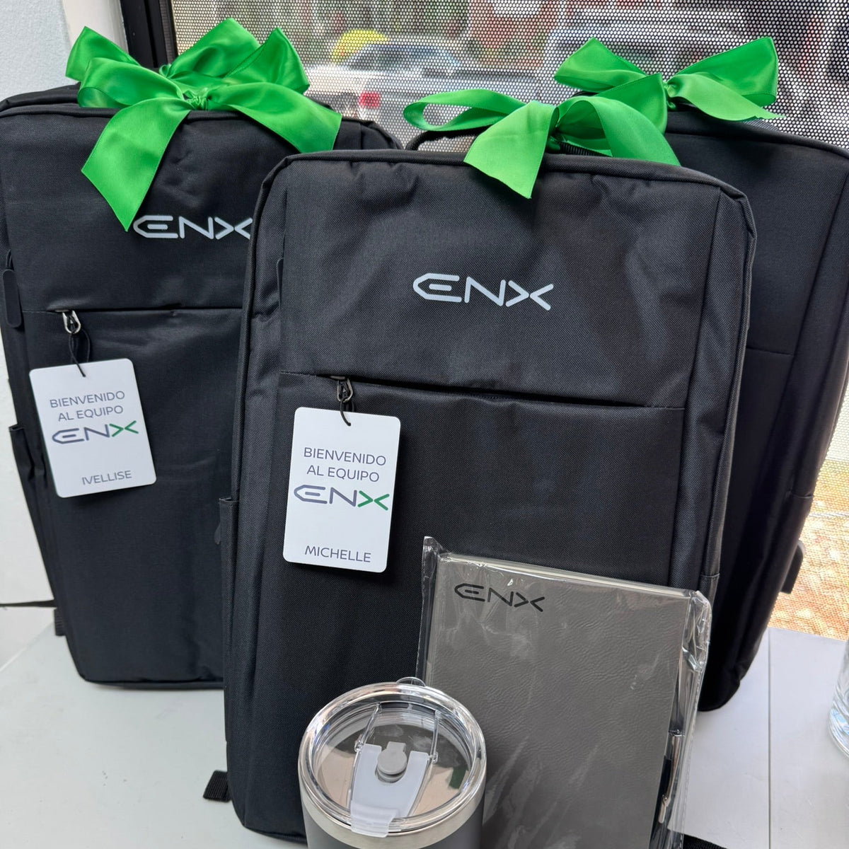 Kit con Mochilla – Kreations Design Studio